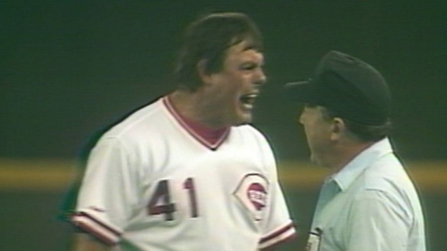 Lou Piniella throws first base bag during ejection | 08/21/1990 | MLB.com