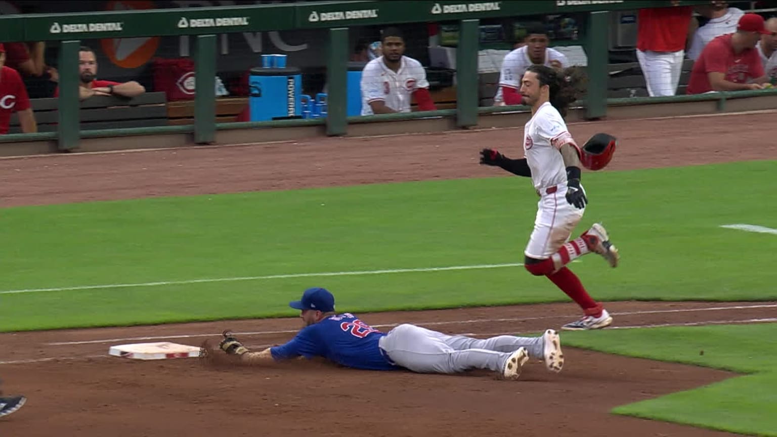 Michael Busch's diving dash to the first-base bag | 07/30/2024 ...