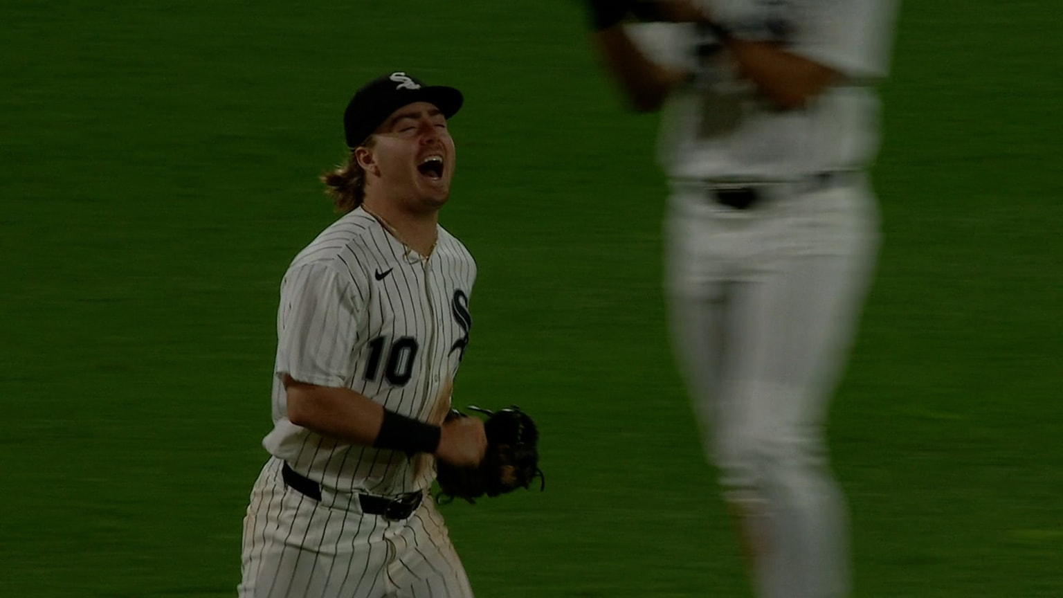 Chase Meidroth's running catch for the White Sox win | 06/10/2026 ...