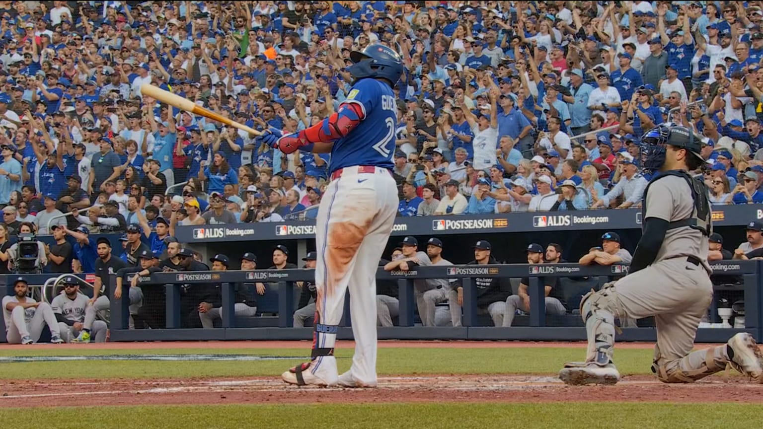 Vladimir Guerrero Jr.'s grand slam in ALDS Game 2 | 10/05/2025 | MLB.com