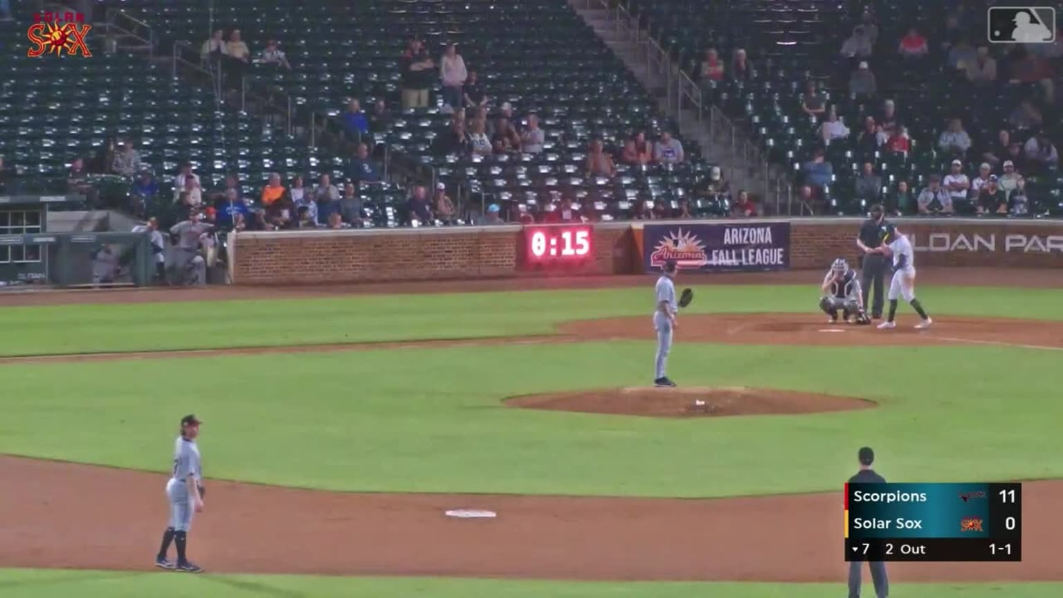Max Anderson's terrific over-the-shoulder catch | 10/17/2025 | Detroit ...