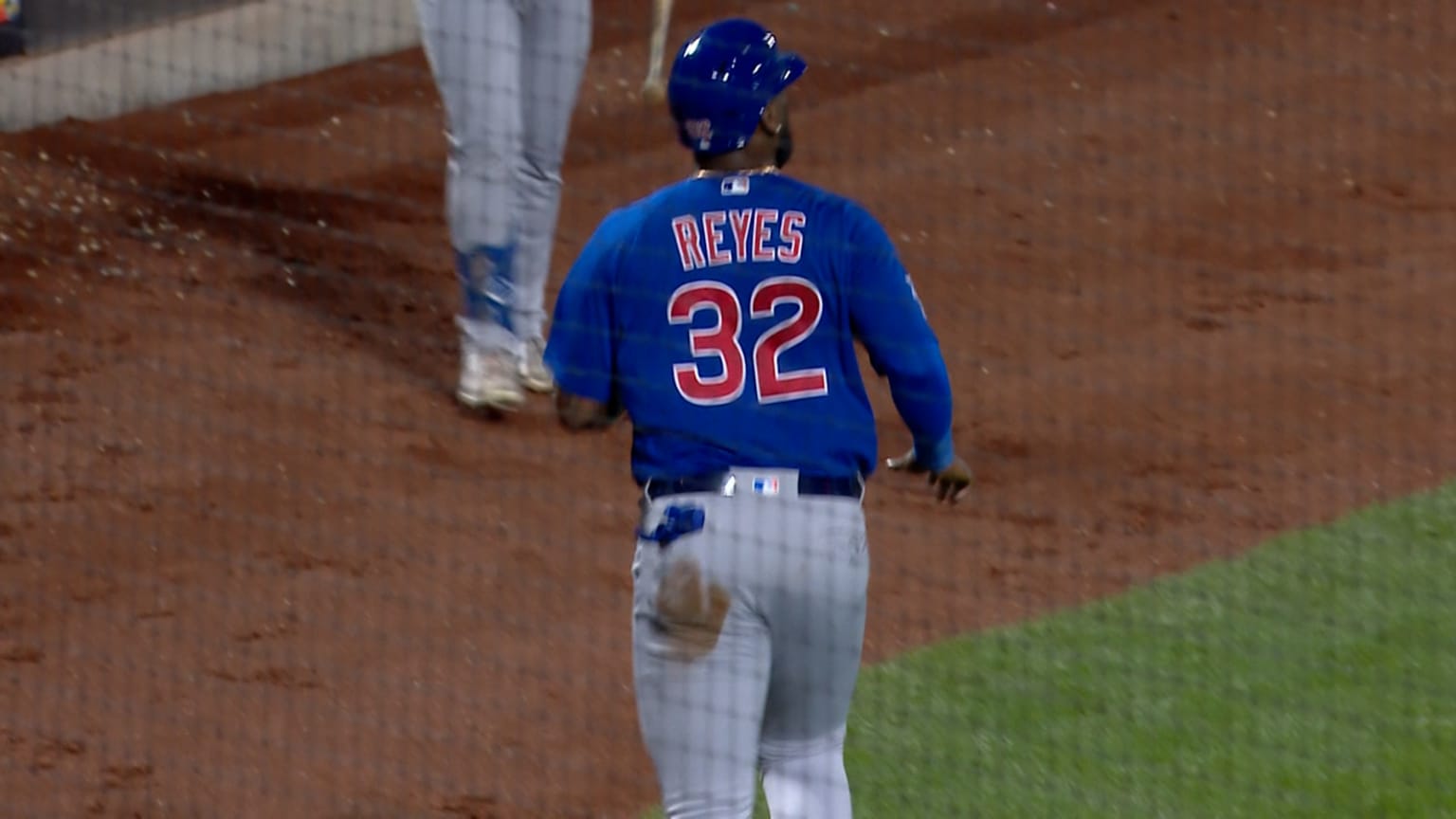 Yan Gomes lifts a sac fly to right field | 09/13/2022 | Houston Astros