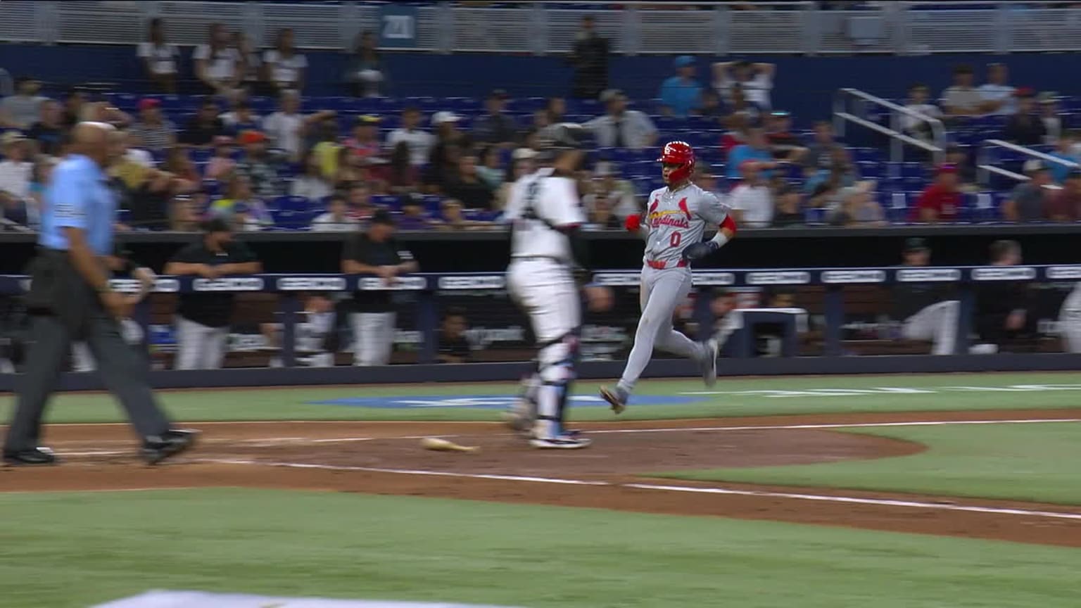 Masyn Winn scores on a fielding error | 06/19/2024 | St. Louis Cardinals