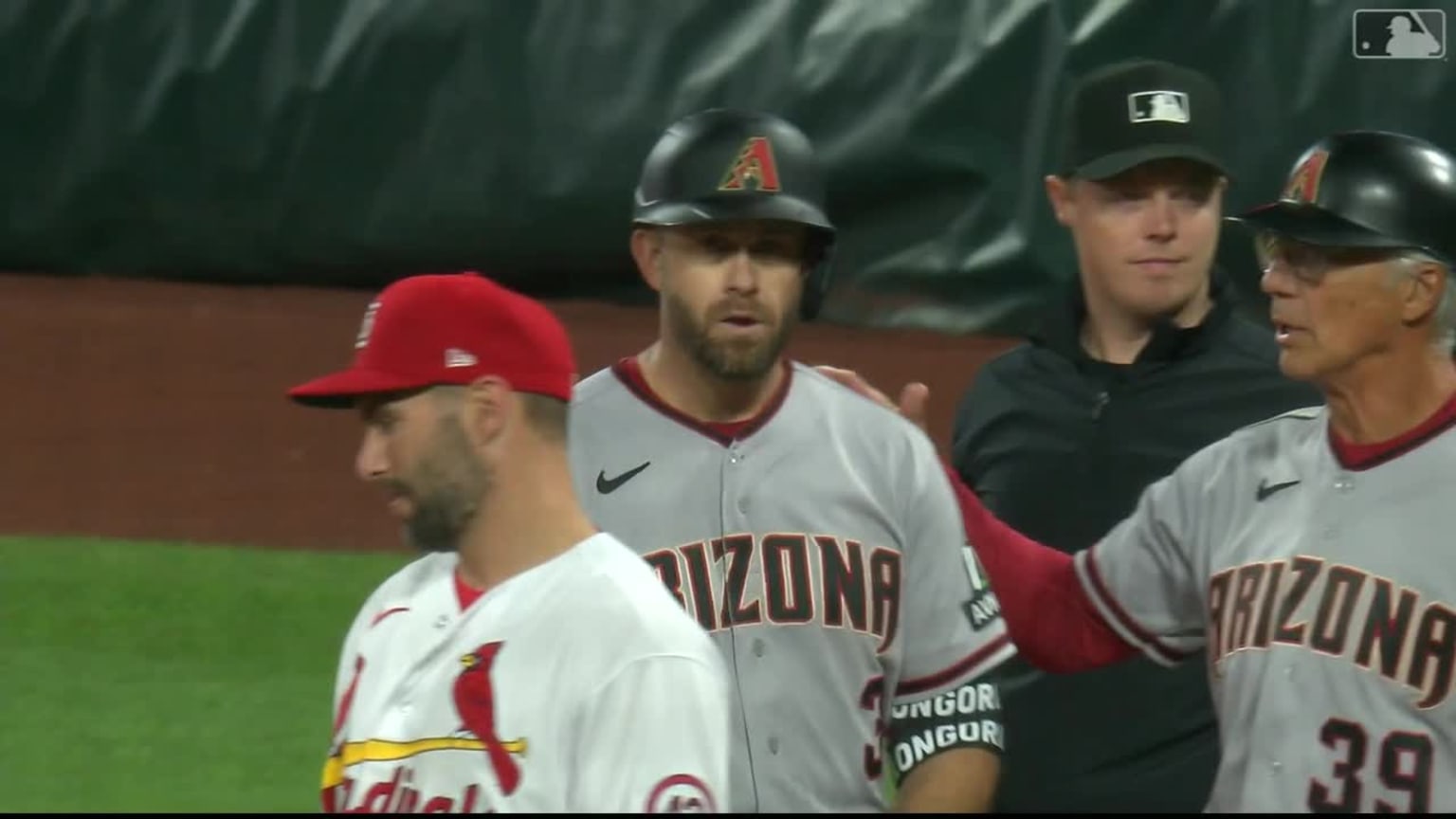 Evan Longoria hits an RBI single to left field | 04/18/2023 | Arizona ...