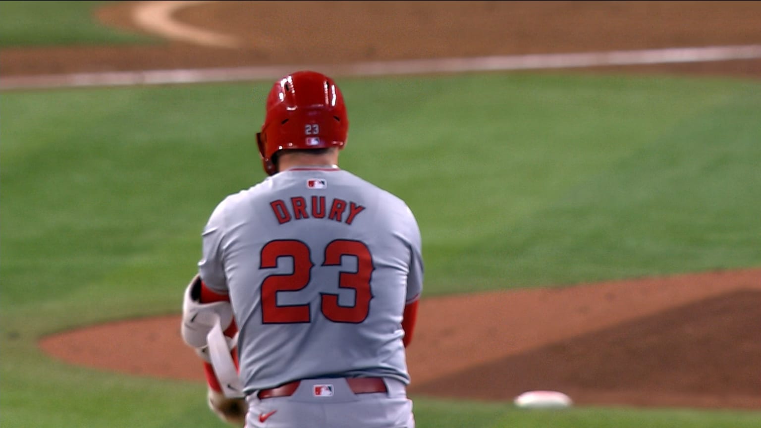 Angels score two on error | 04/03/2024 | Los Angeles Angels