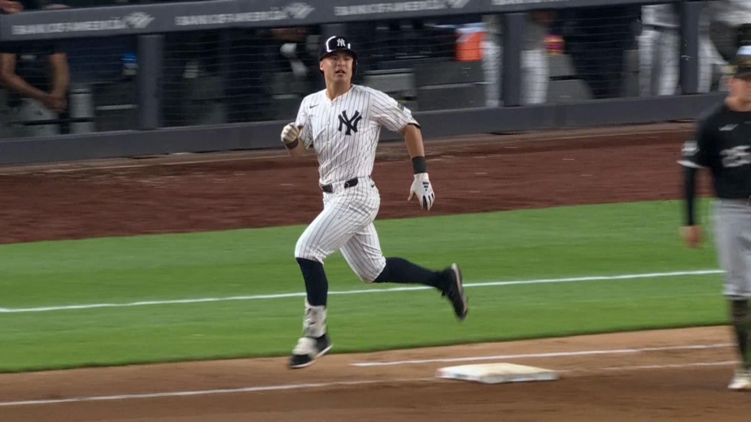 Anthony Volpe extends hitting streak to 10 | 05/17/2024 | New York Yankees