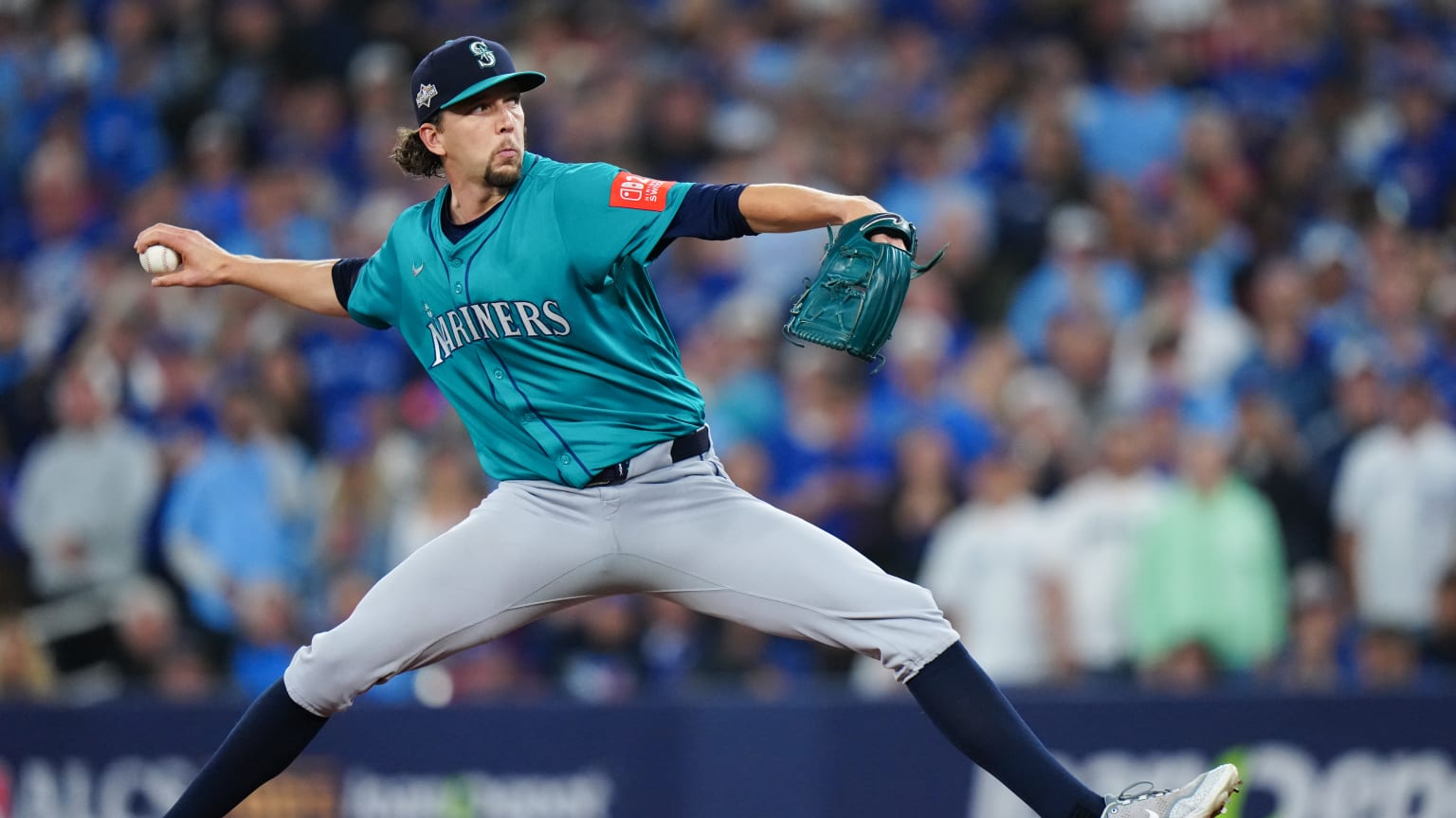 Logan Gilbert strikes out Nathan Lukes | 10/19/2025 | MLB.com