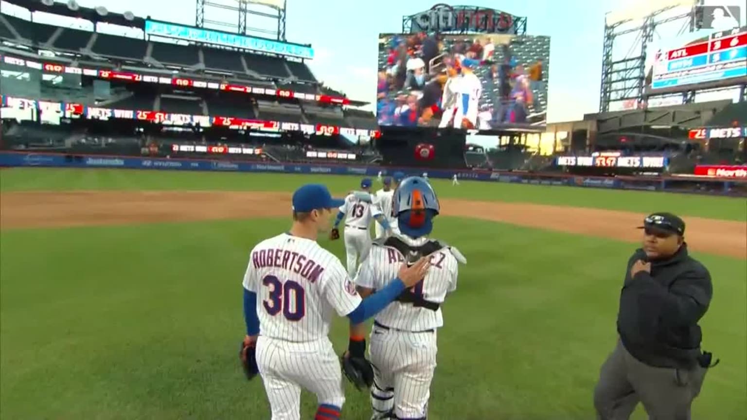 David Robertson slams the door on his two-inning save | 05/01/2023 ...