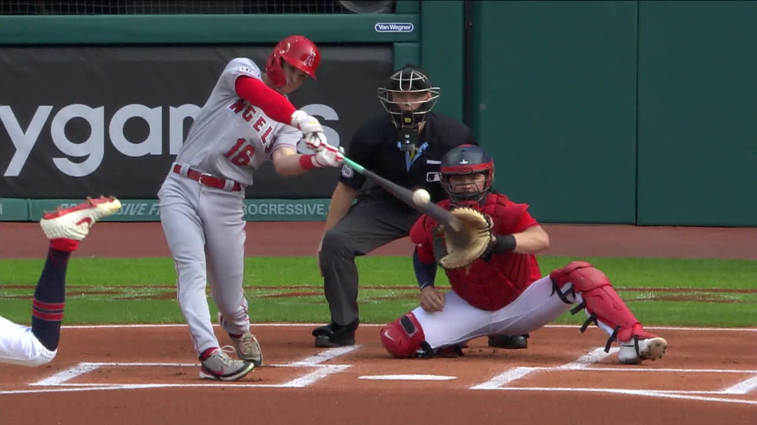 Mickey Moniak belts a leadoff home run to right field | 05/13/2023 | Los Angeles Angels