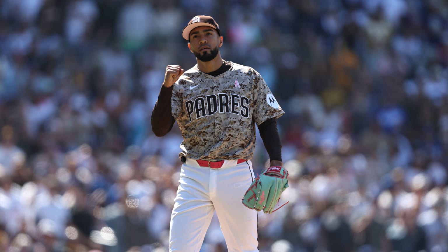 Robert Suarez secures the Padres' win | 05/12/2024 | San Diego Padres