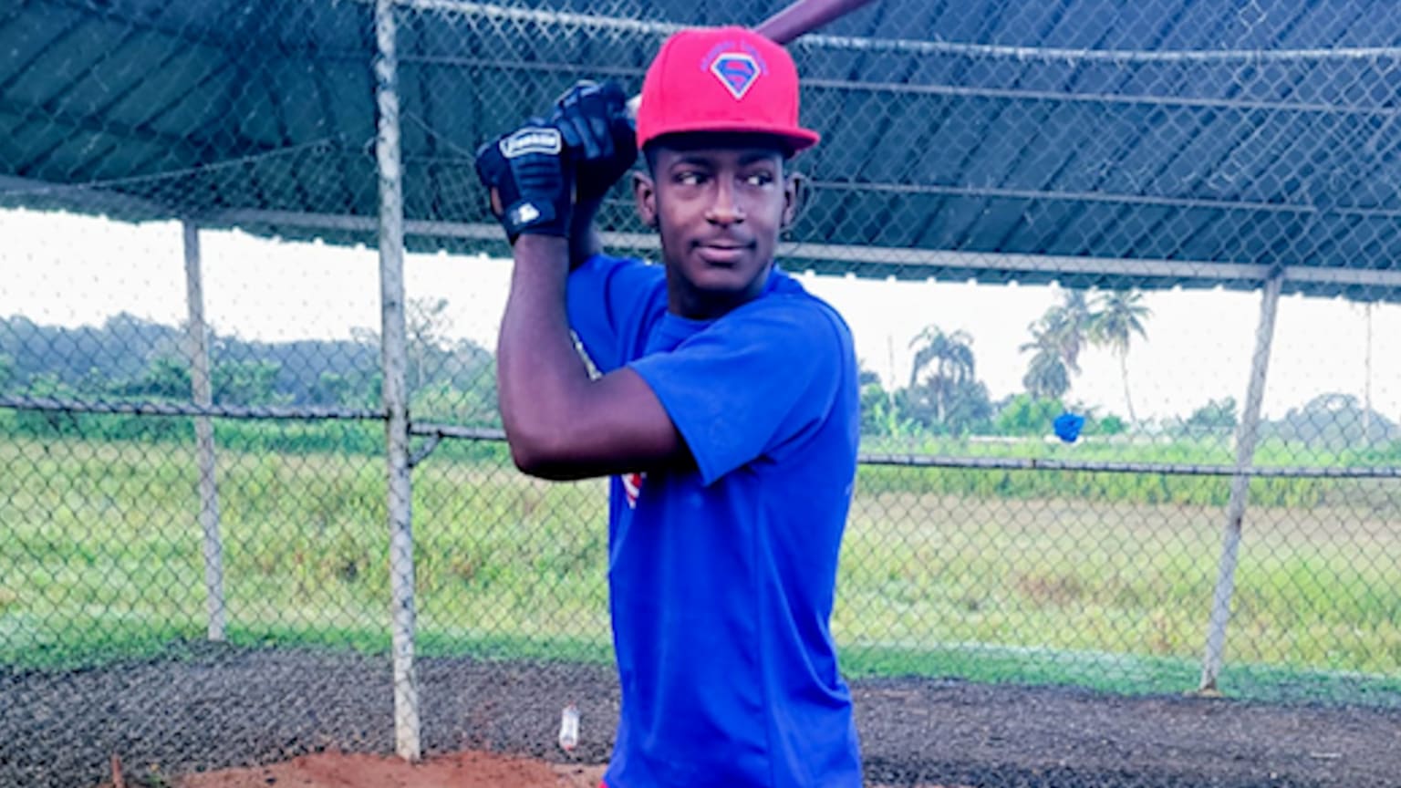 Top International Prospects: Robert Calaz, OF | 09/29/2022 | MLB.com