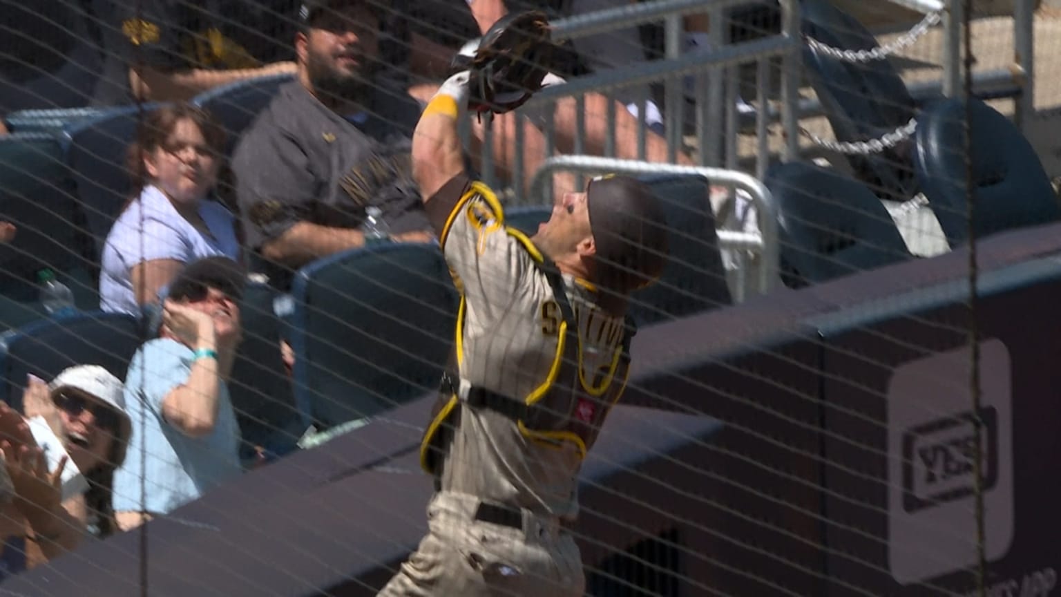 Sullivan makes an impressive catch in the 4th inning | 05/27/2023 | San ...