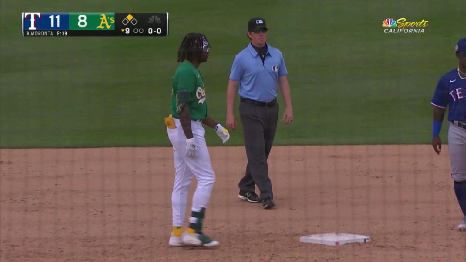 Lawrence Butler hits an RBI single in the 9th inning | 03/10/2023 ...