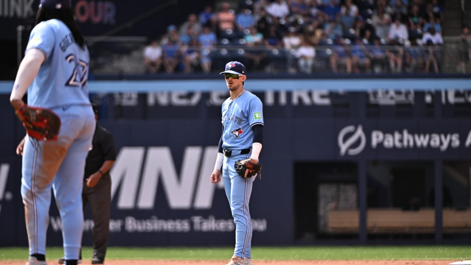 Cavan Biggio hace una hábil jugada de revés | 01/06/2024 | Los Blue ...