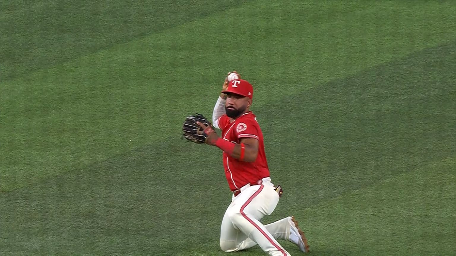Ezequiel Durán luce su defensa | 08/05/2026 | Los Rangers de Texas
