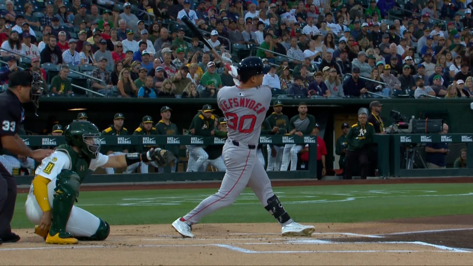 Data Viz: Rob Refsnyder's 463-foot home run | 09/09/2025 | Boston Red Sox
