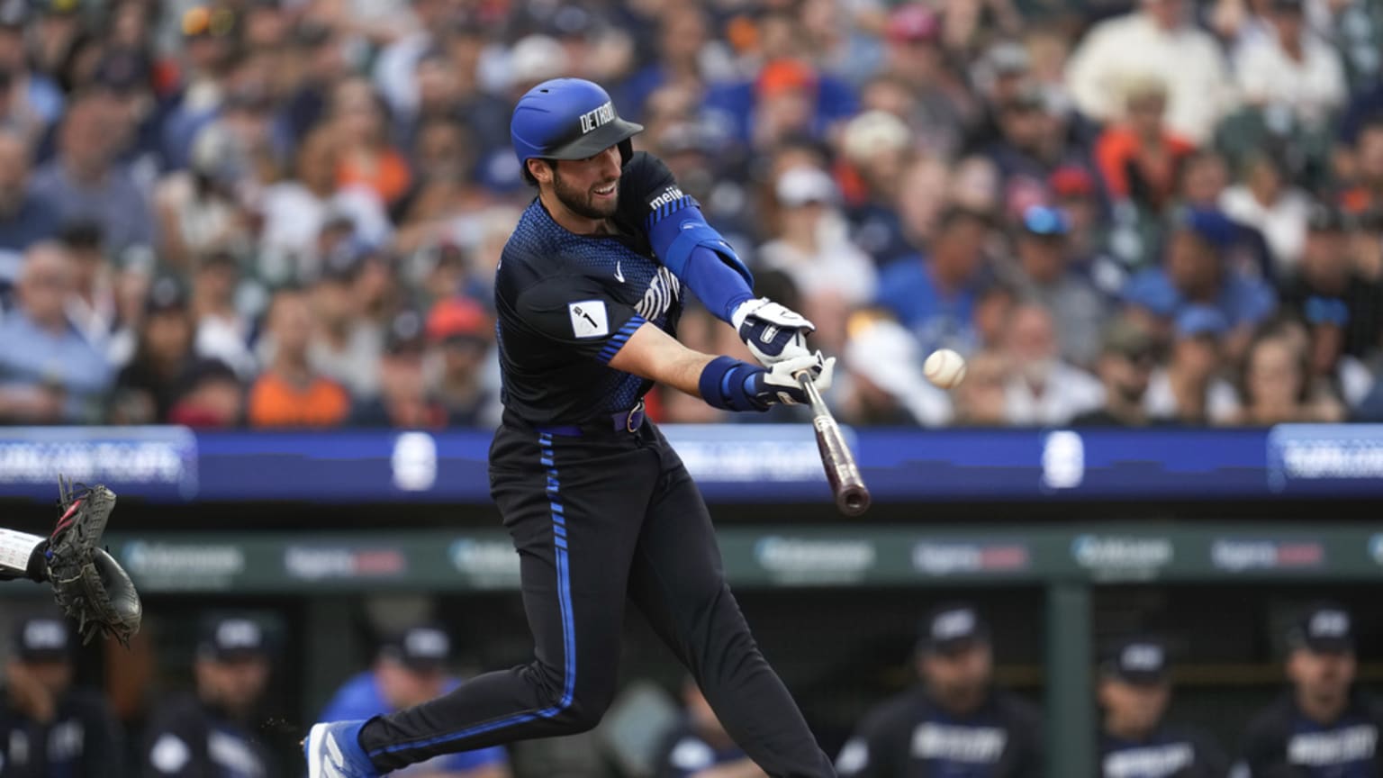 Riley Greene scores on sac fly, error | 05/24/2024 | Detroit Tigers