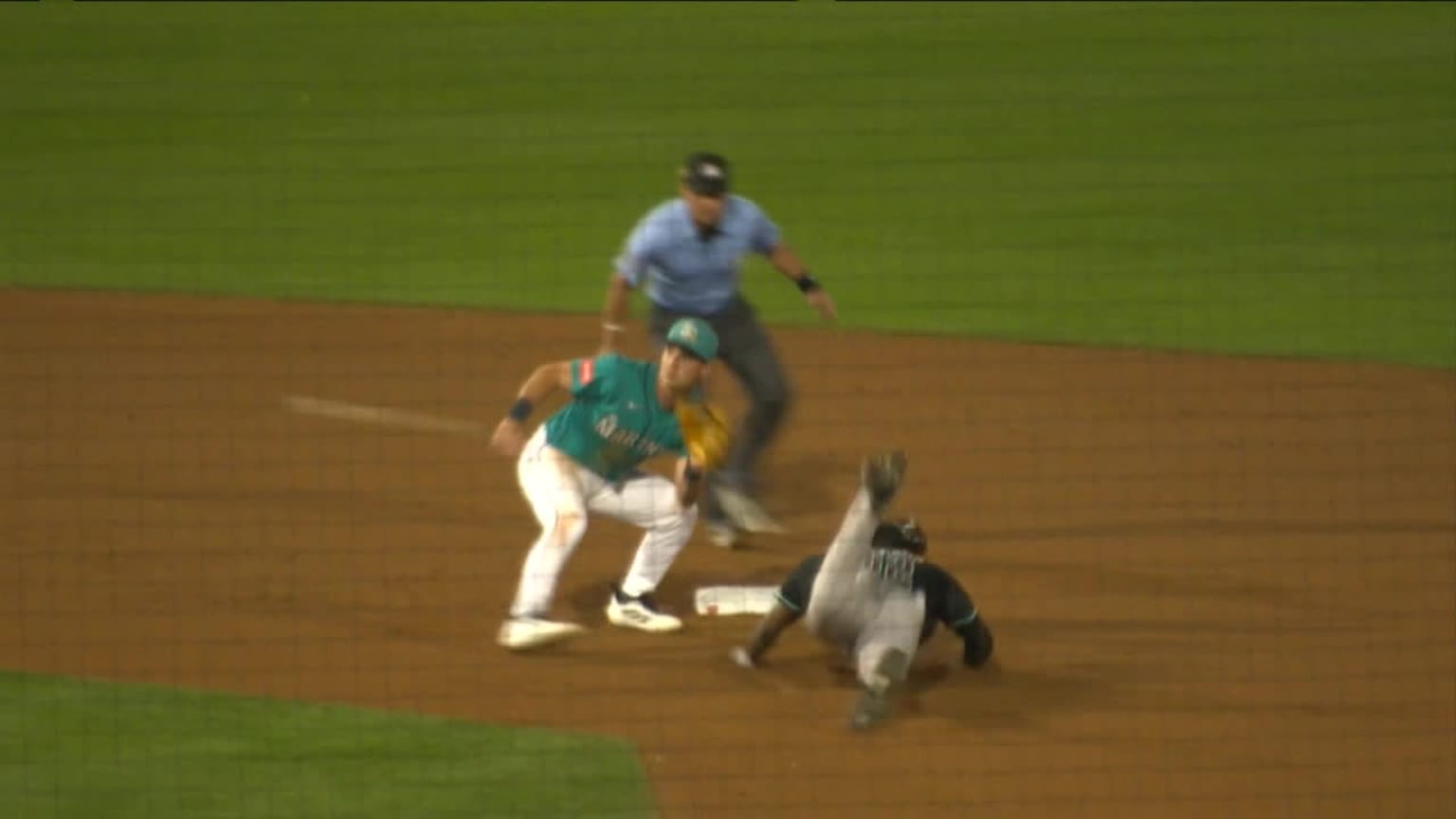 Jhonny Pereda throws out Kristian Robinson at second | 02/27/2026 ...