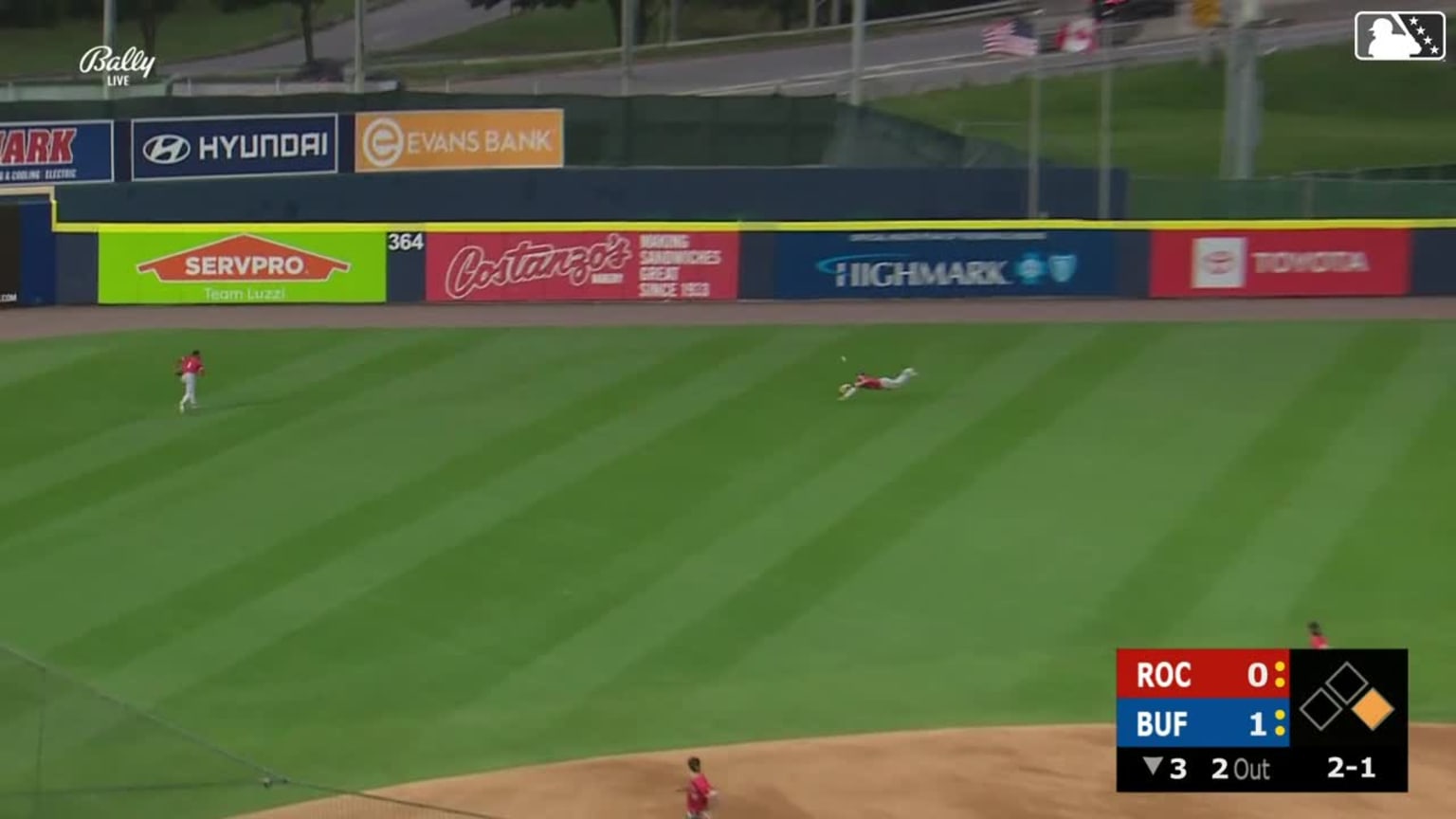 Dylan Crews' diving catch | 08/11/2024 | MLB.com