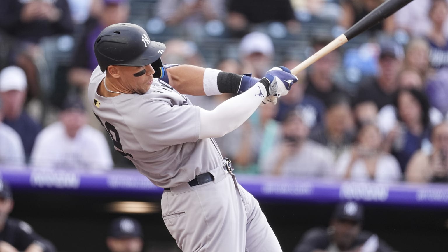 Aaron Judge singles in the 1st | 05/23/2025 | New York Yankees