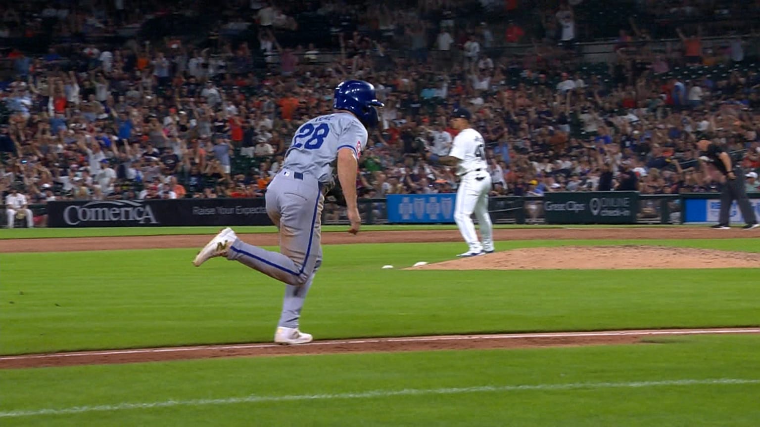 Bobby Witt Jr.'s sacrifice fly | 08/03/2024 | MLB.com