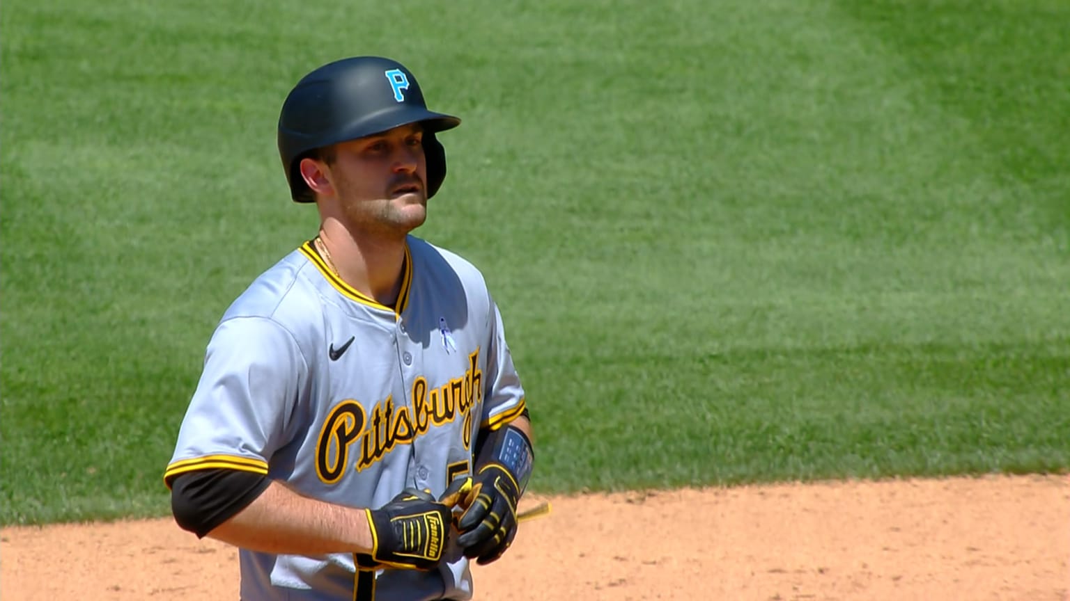 Pirates break game open with five-run 6th inning | 06/16/2024 | MLB.com
