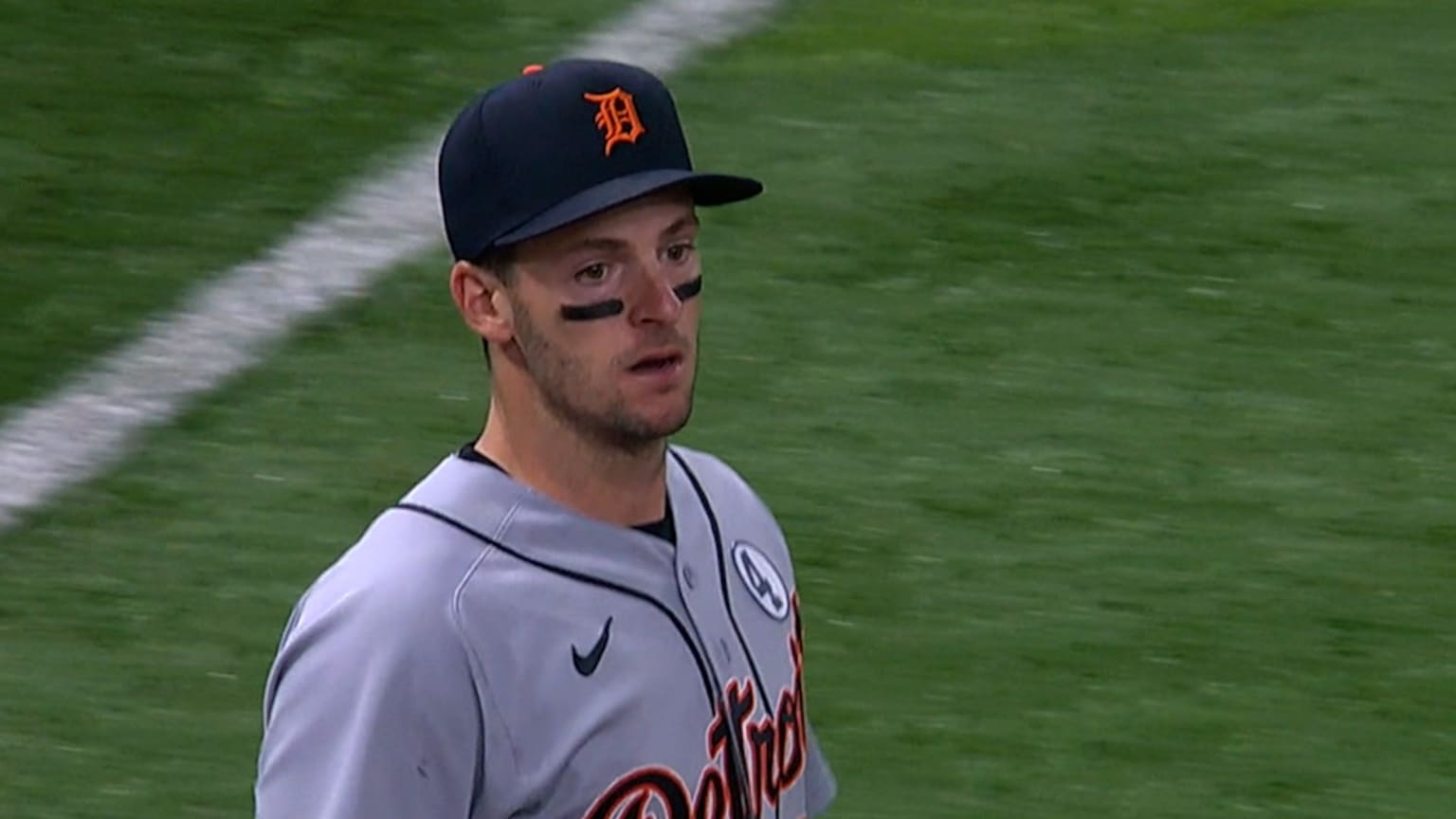 Zack Short's stellar backhanded play | 06/02/2026 | MLB.com