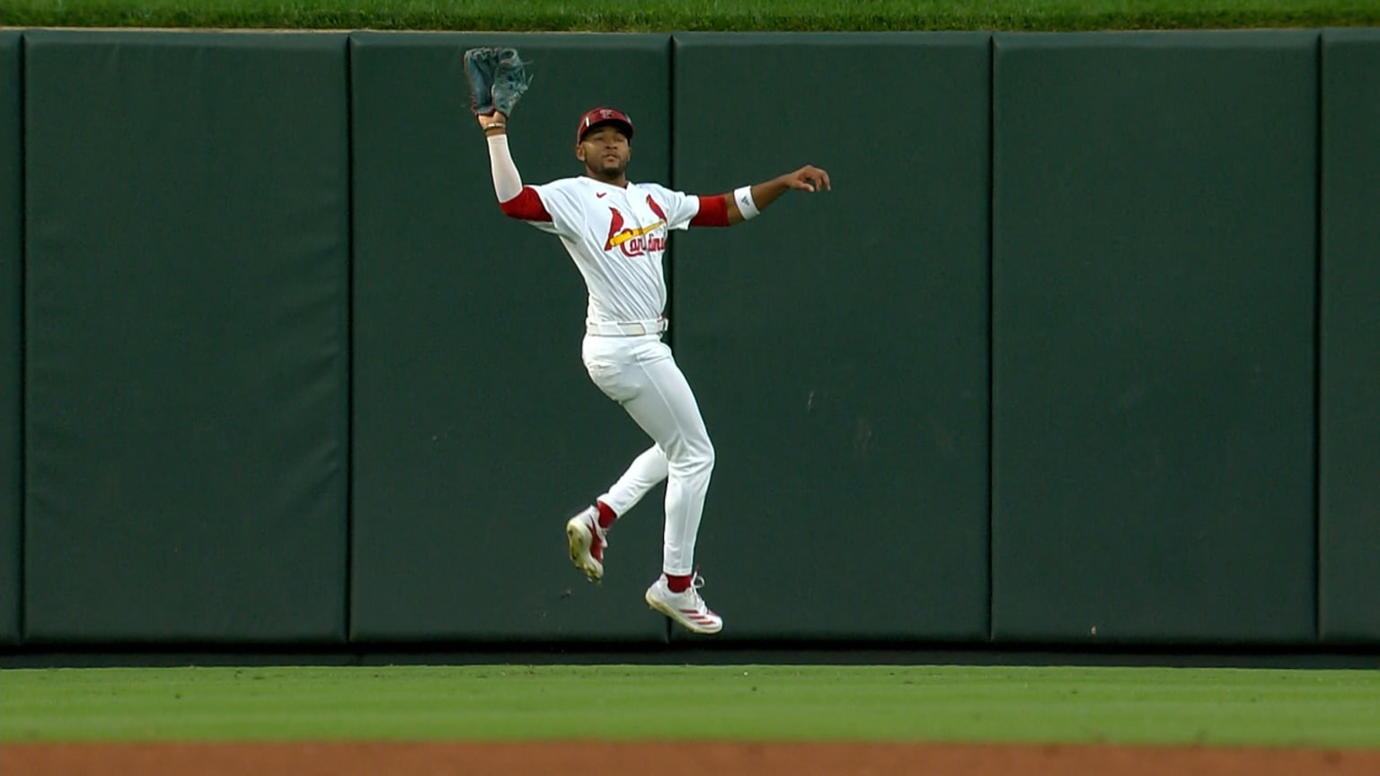Victor Scott II's running catch | 06/01/2026 | St. Louis Cardinals