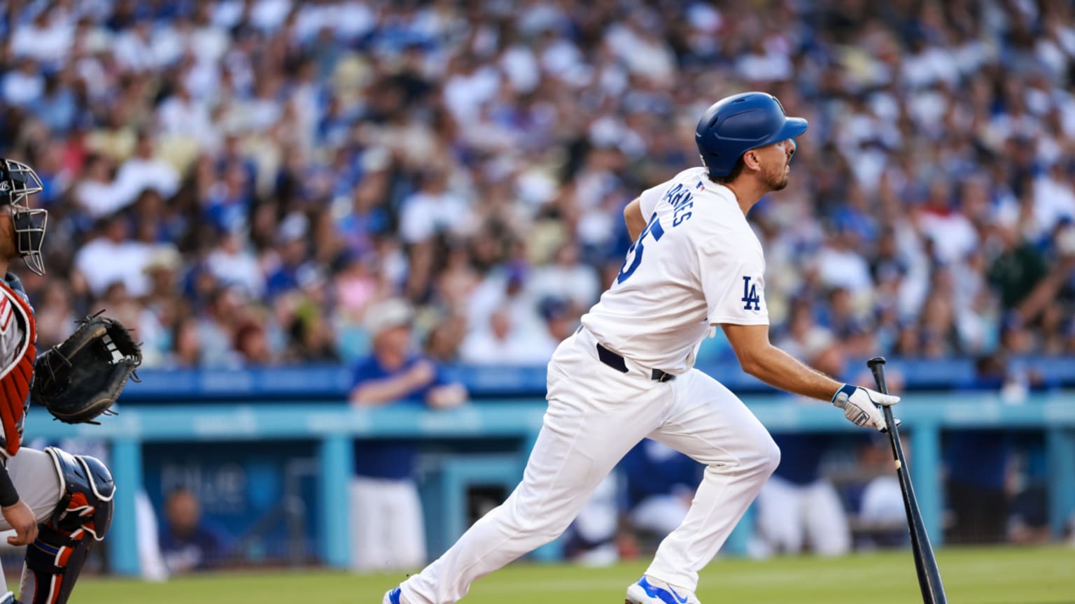 Austin Barnes brings in two runs with a single | 07/04/2024 | Los ...