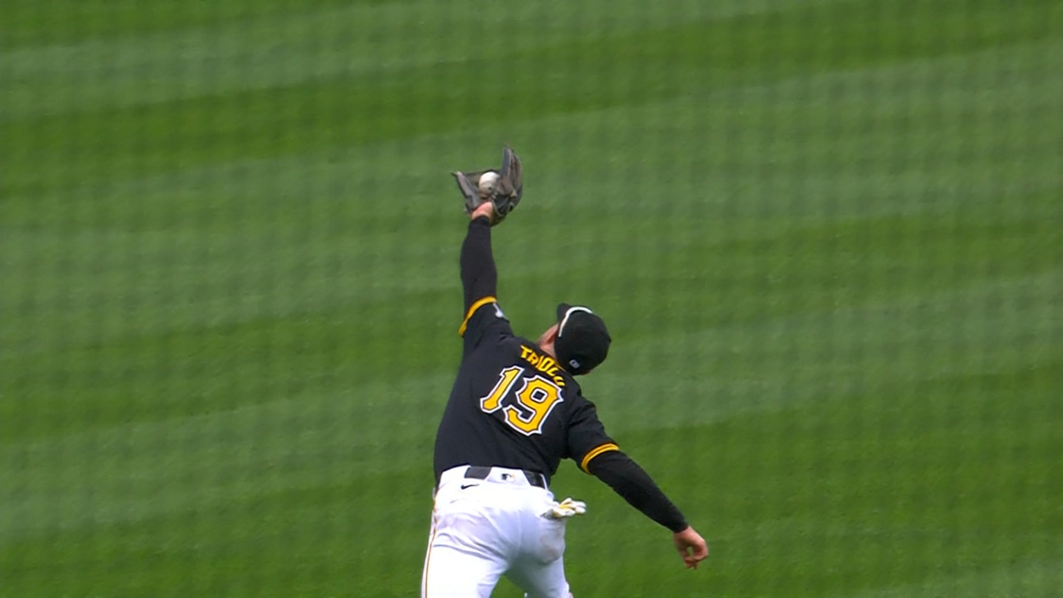 Jared Triolo's running catch | 04/21/2024 | Pittsburgh Pirates
