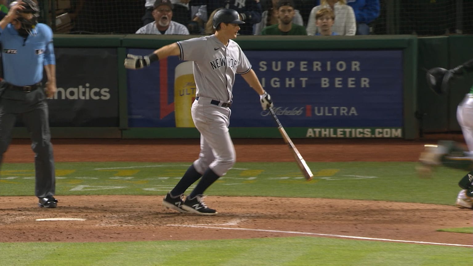 Los Yankees anotan 2 en un lanzamiento descontrolado | 27/08/2022 | Los ...