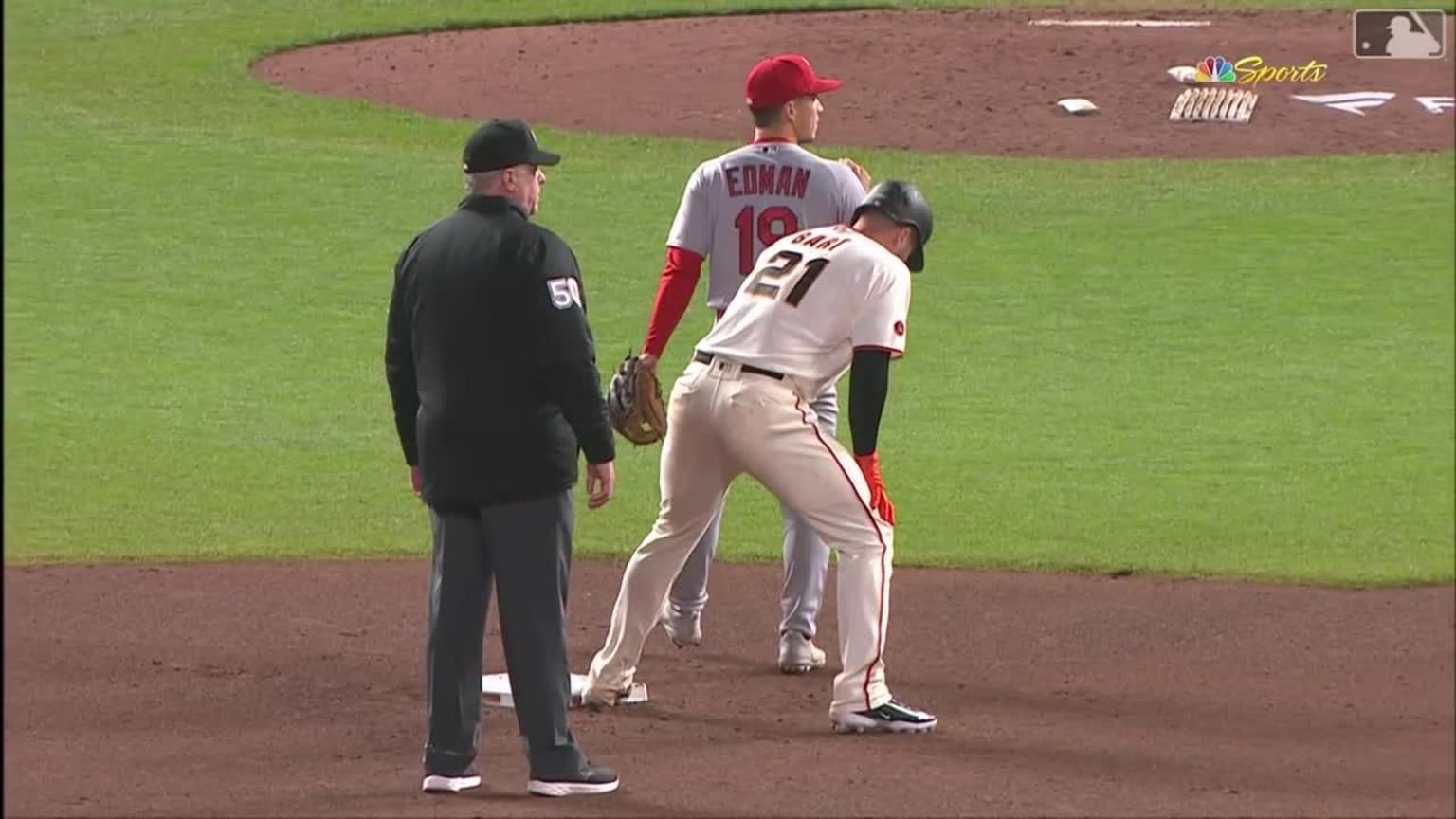 Joey Bart leaves the game with right groin tightness | 04/24/2023 | San ...