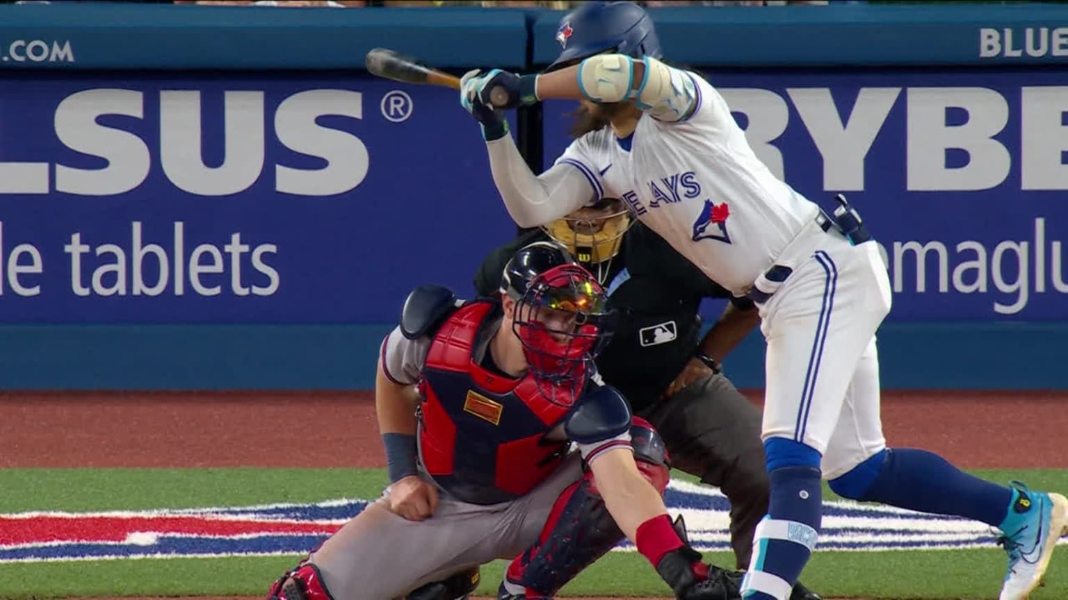 Nathan Lukes scores on wild pitch in the 7th inning | 05/12/2023 ...