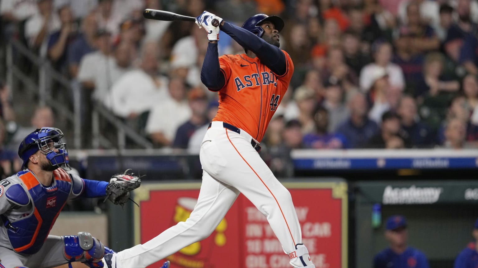 Yordan Álvarez eleva un sacrificio | 28/03/2025 | Los Astros de Houston
