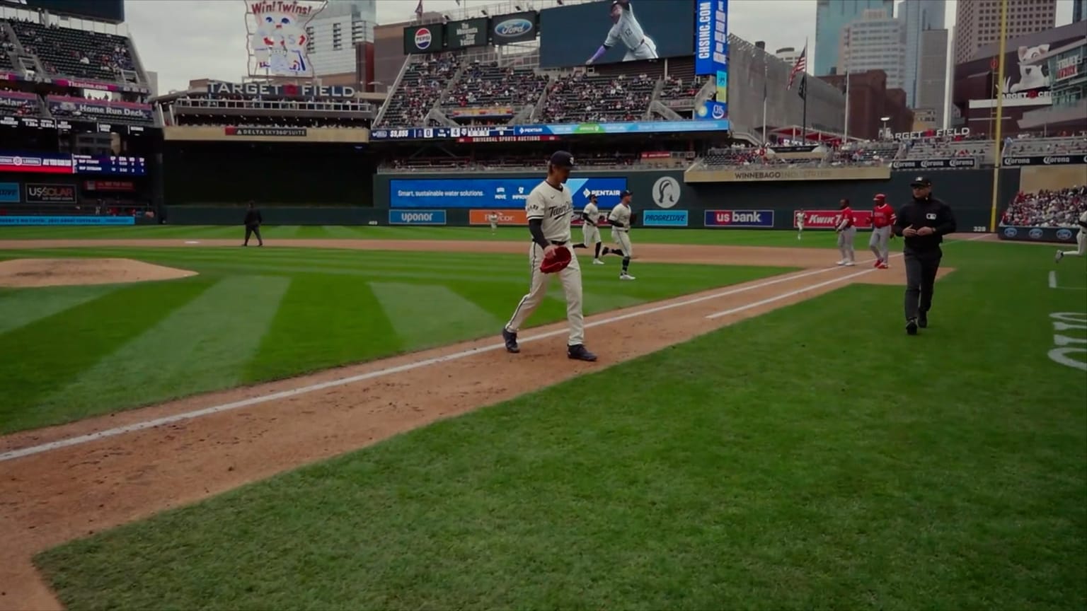 Ryan sale de problemas con ponche | 27/04/2025 | Los Twins de Minnesota