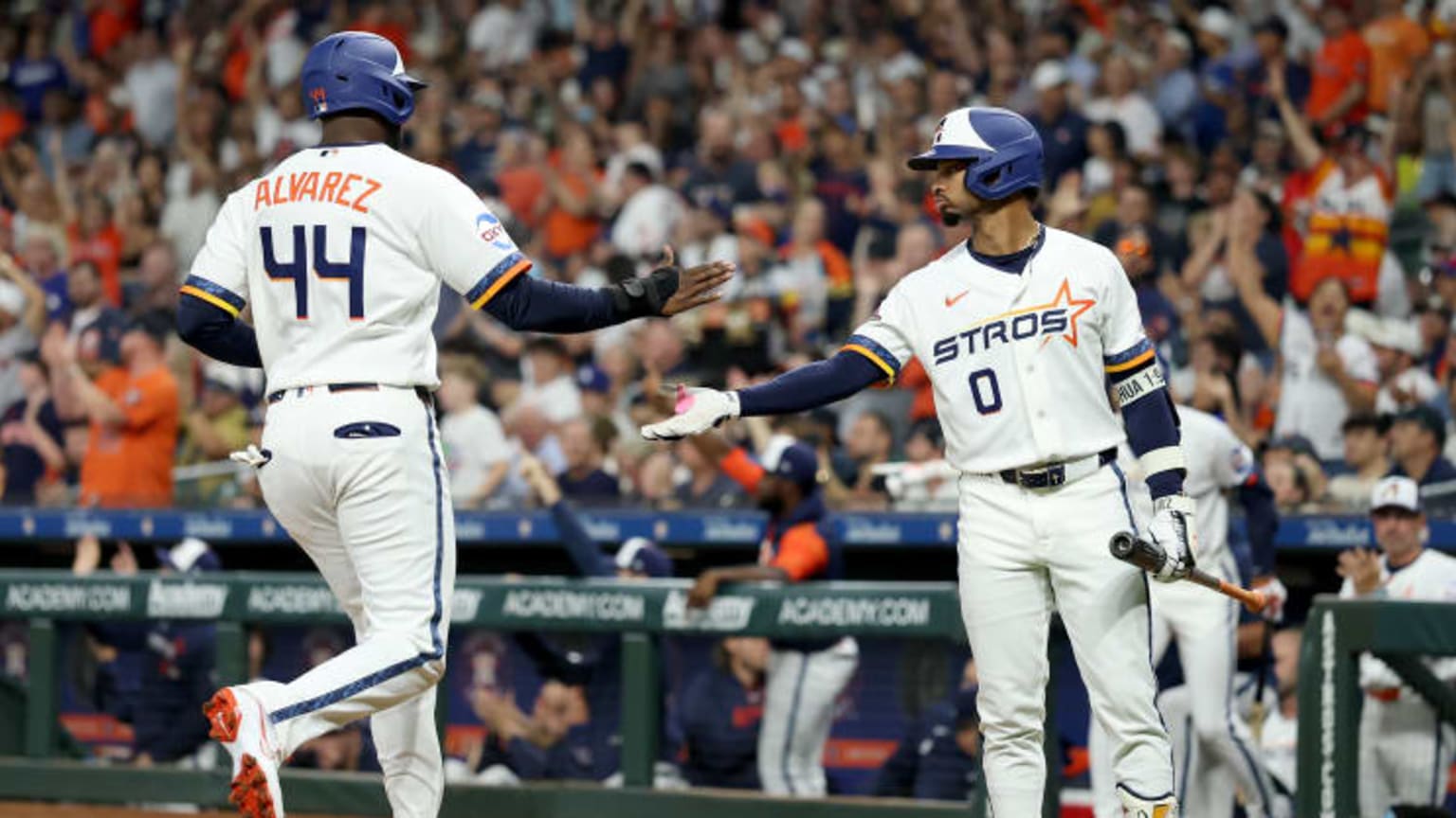 Vertical: Jose Altuve's RBI single | 05/06/2026 | MLB.com