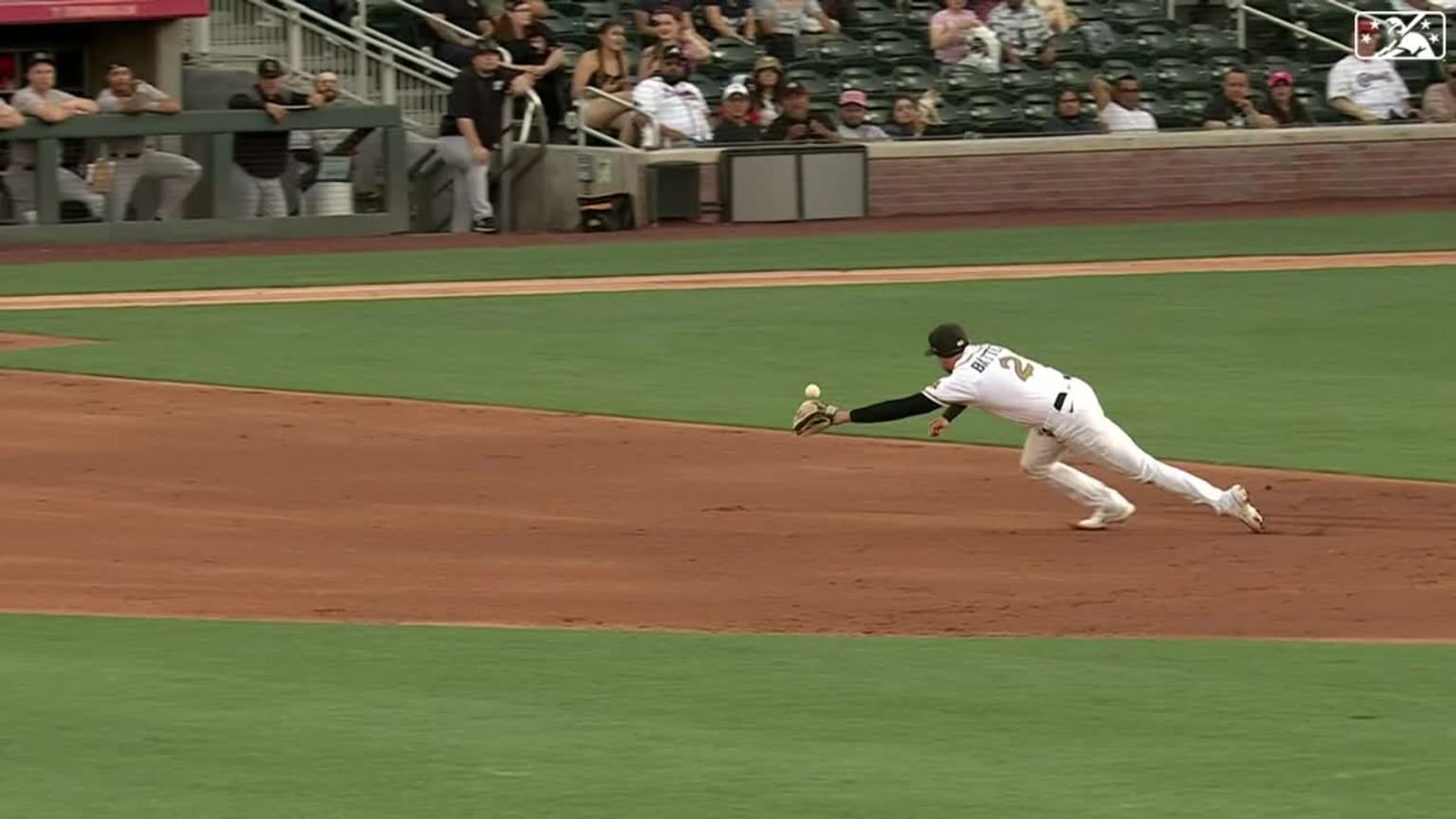 Matthew Batten re-routes to make a diving play | 04/28/2023 | San Diego ...