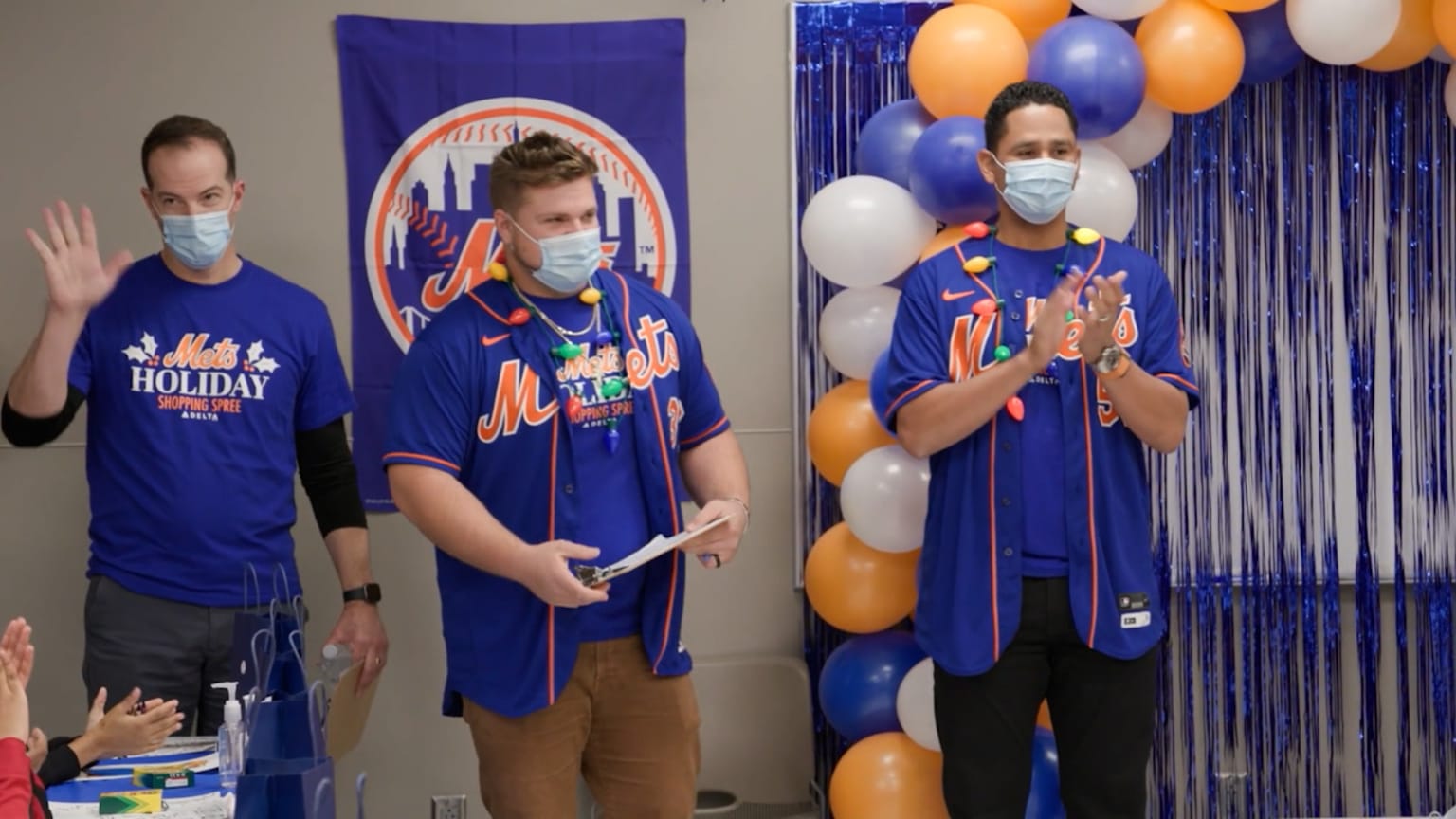 Mets give back with 4th annual Holiday Shopping Spree | 12/14/2022 ...