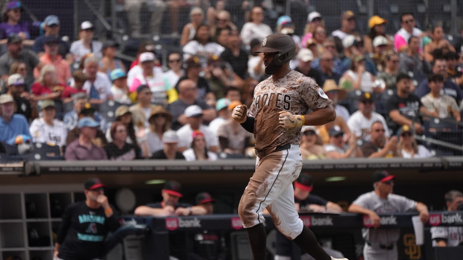 The Padres open the game with five runs | 09/28/2025 | MLB.com