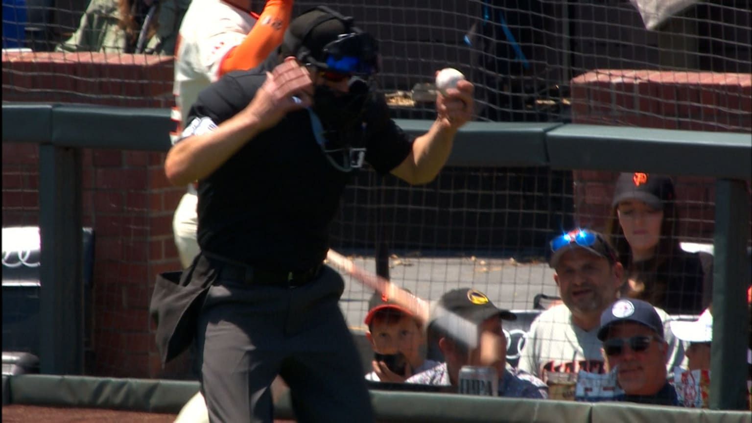 Umpire makes nice catch and celebrates | 05/04/2025 | MLB.com