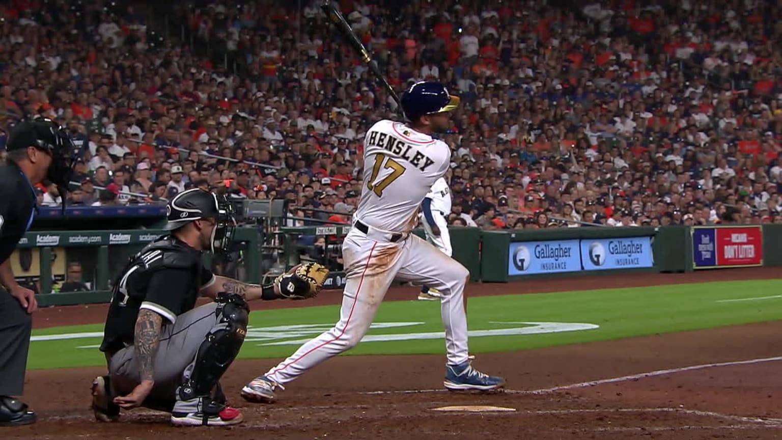 David Hensley grounds a RBI single to right field | 03/31/2023 ...