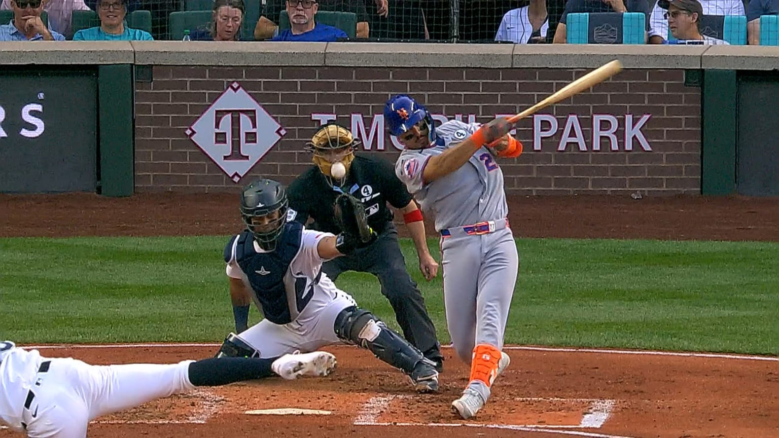 Dan Iassogna hit by foul ball, remains in game | 06/02/2026 | MLB.com