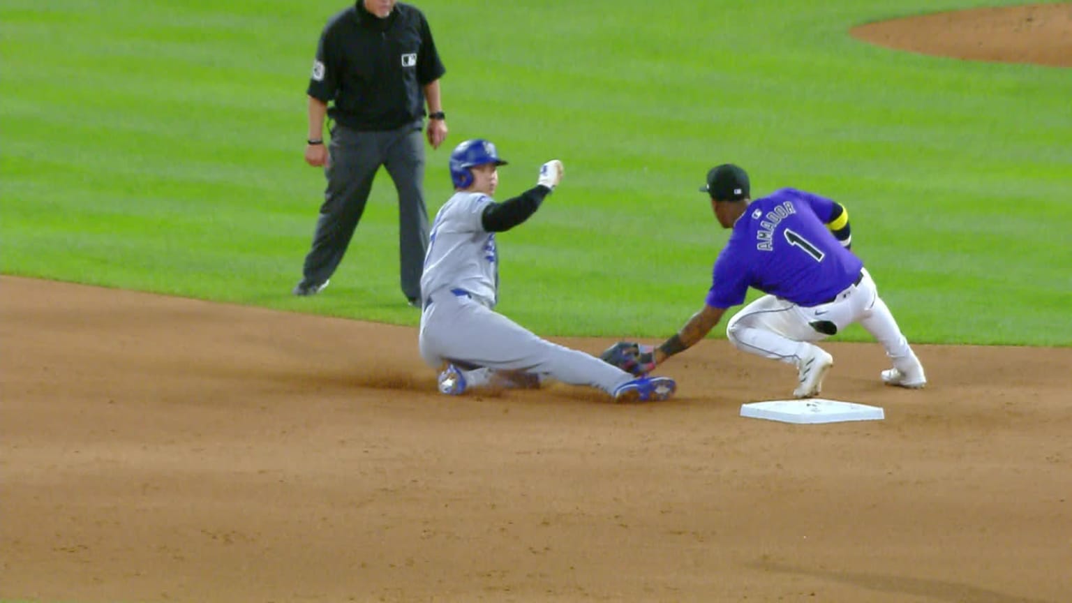 Ohtani called safe after review | 06/17/2024 | Los Angeles Dodgers
