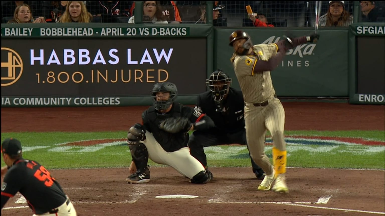 Fernando Tatis Jr. hits a single to right field | 04/06/2024 | San ...