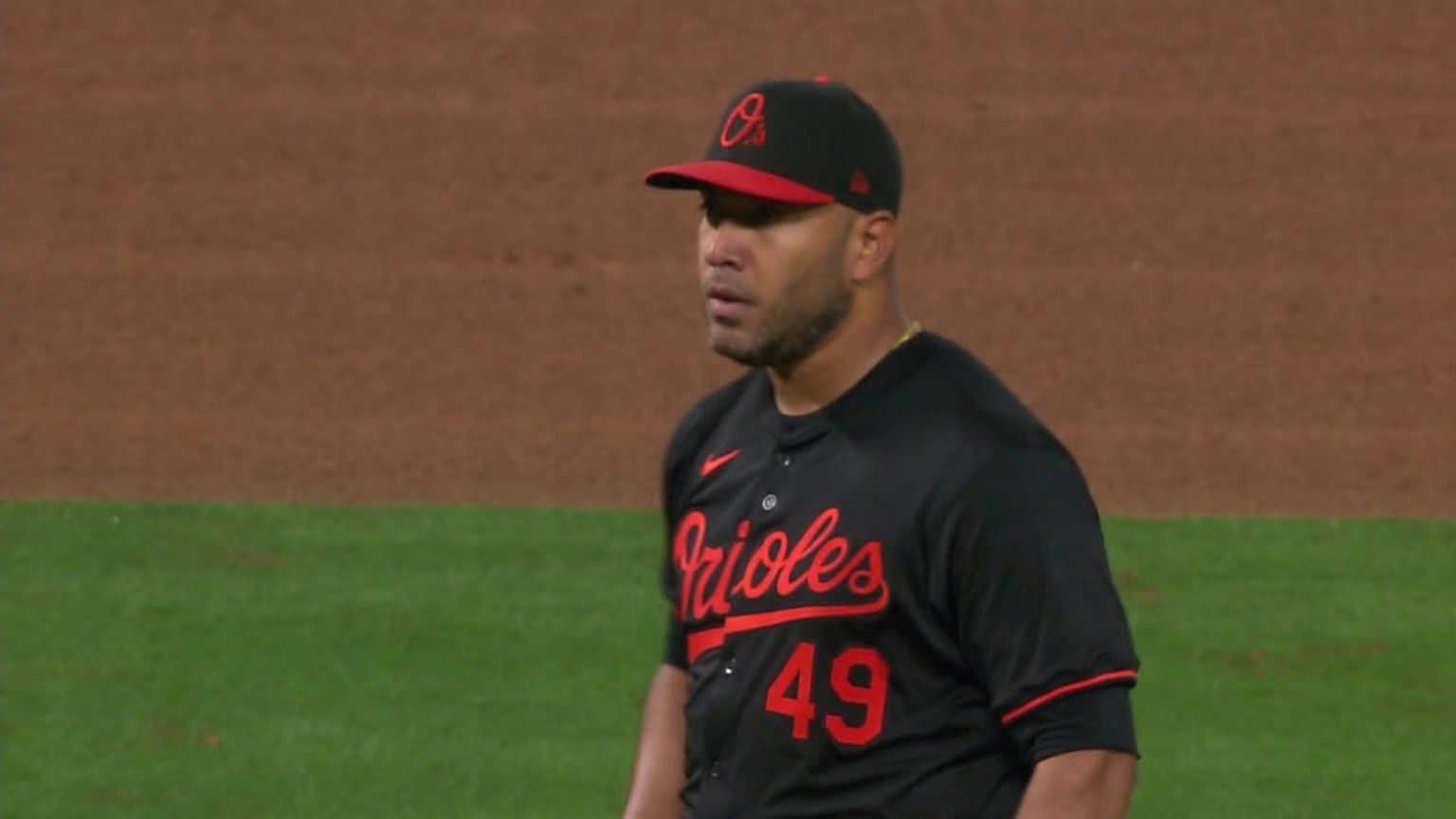 Albert Suárez fans Logan O'Hoppe | 04/22/2024 | Baltimore Orioles