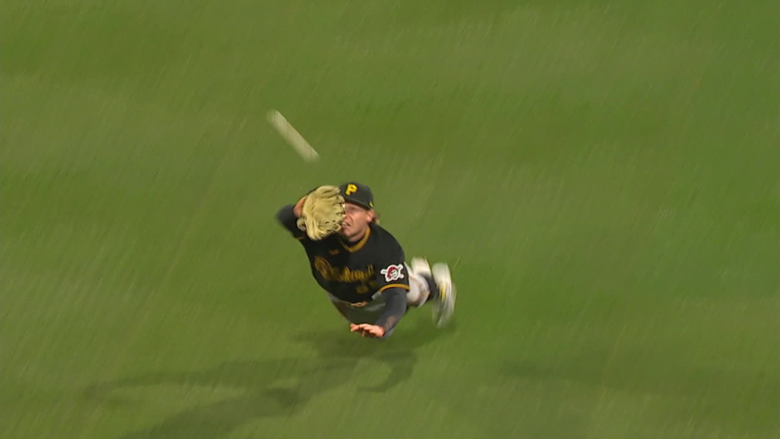 Jack Suwinski makes a diving catch in the 4th inning | 04/03/2023 ...