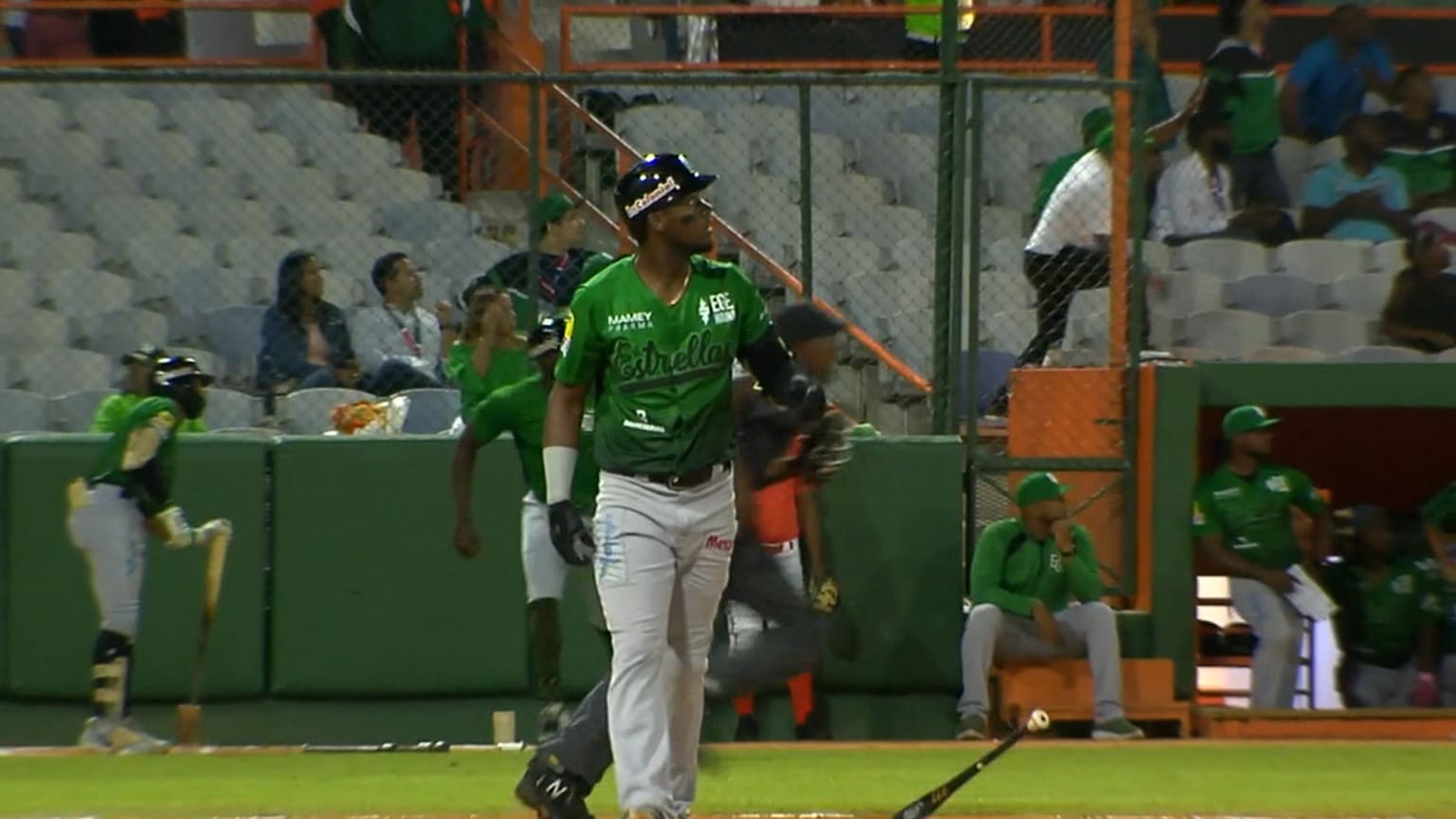 Junior Lake batea jonrón solitario al izquierdo | 15/10/2022 ...
