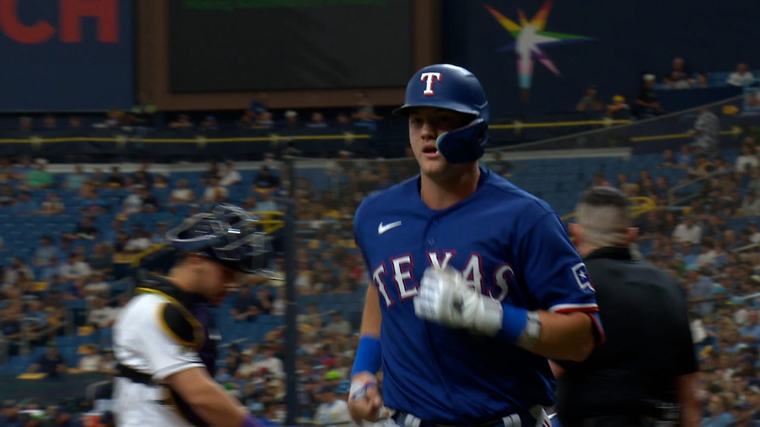 Josh Jung lifts a sacrifice fly to right field | 10/03/2023 | MLB.com