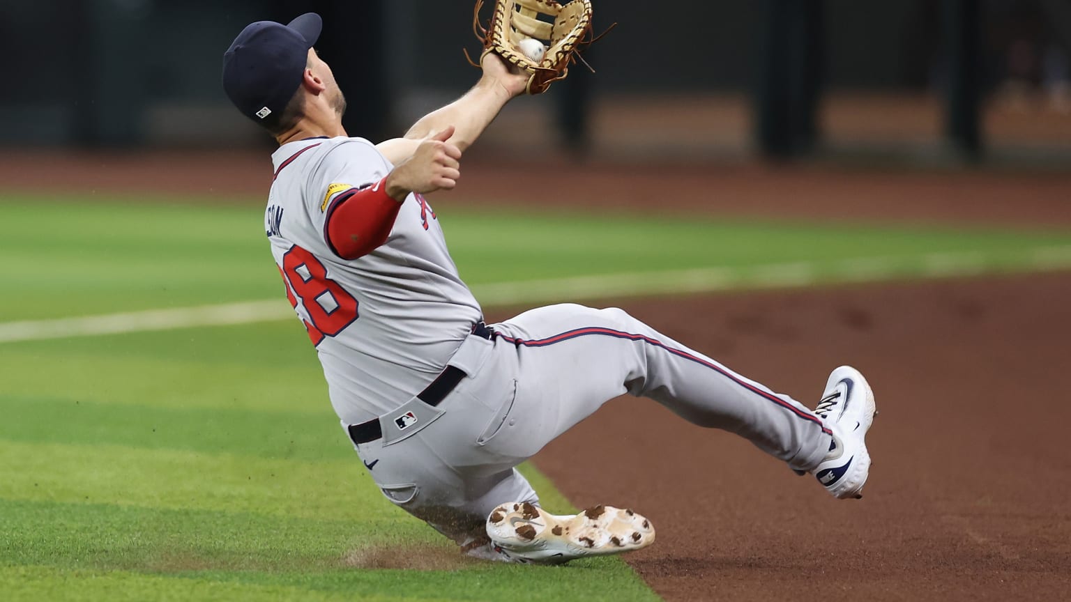 Matt Olson's incredible sliding catch in foul ground | 07/08/2024 ...