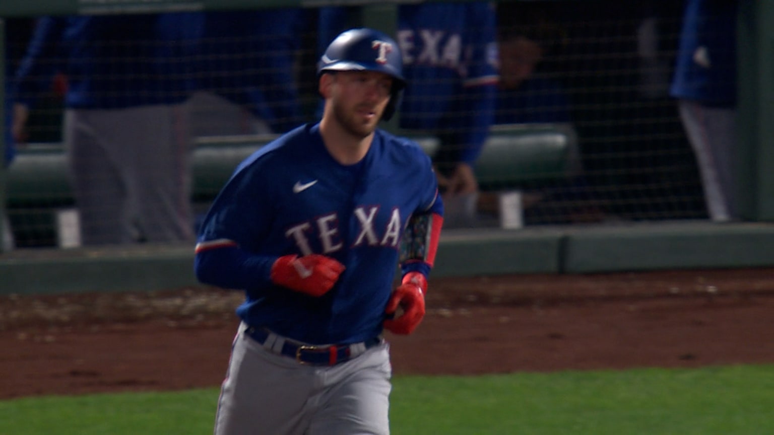 Mitch Garver belts a solo home run to left field | 08/11/2023 | Texas Rangers